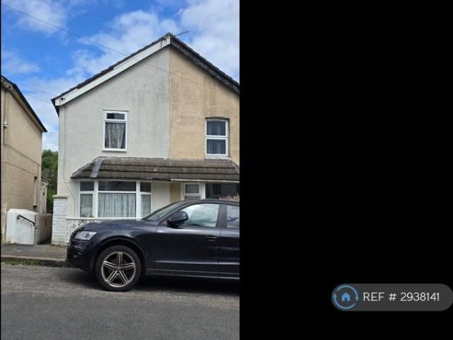 2 bedroom semi detached house to rent