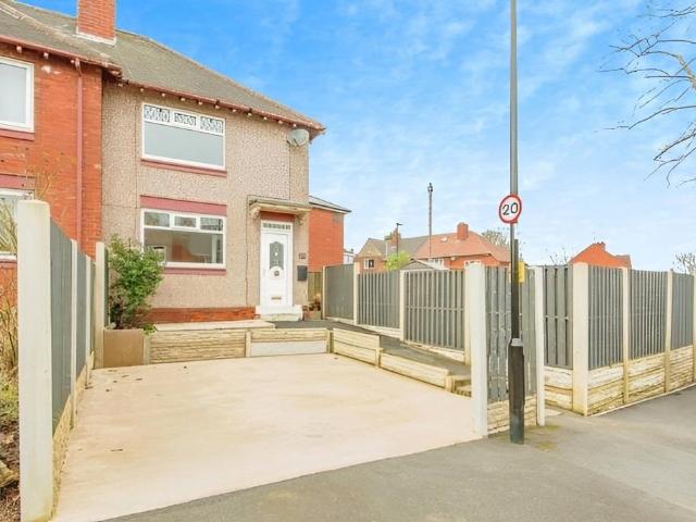 2 bedroom semi detached house to rent