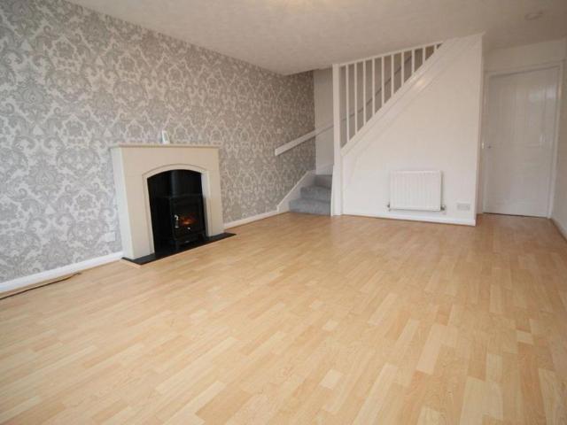 2 bedroom semi detached house to rent