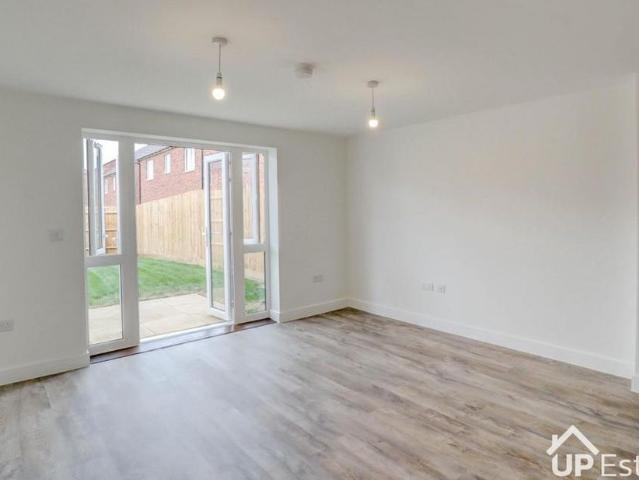 2 bedroom semi detached house to rent