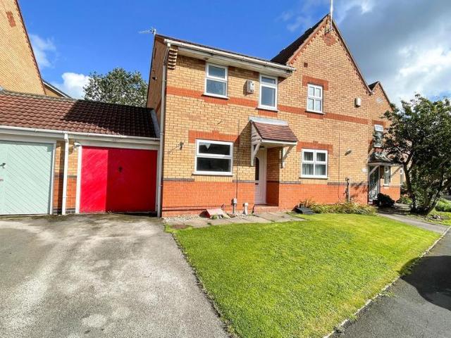 2 bedroom semi detached house to rent