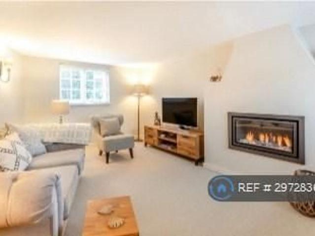2 bedroom semi detached house to rent