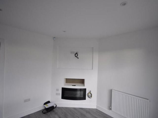 2 bedroom semi detached house to rent
