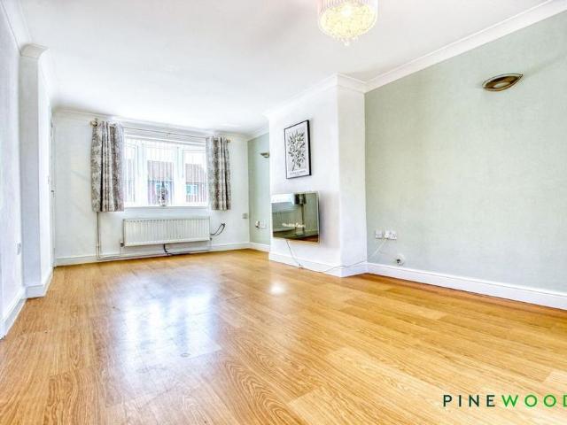 2 bedroom semi detached house to rent