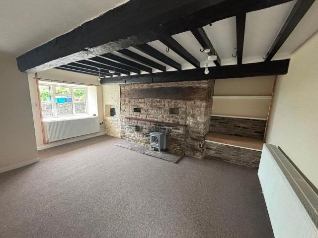 2 bedroom semi detached house to rent