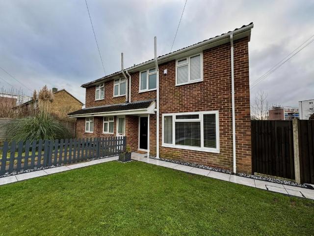 2 bedroom semi detached house to rent