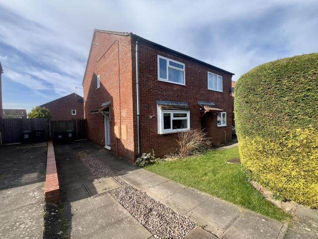 2 bedroom semi detached house to rent