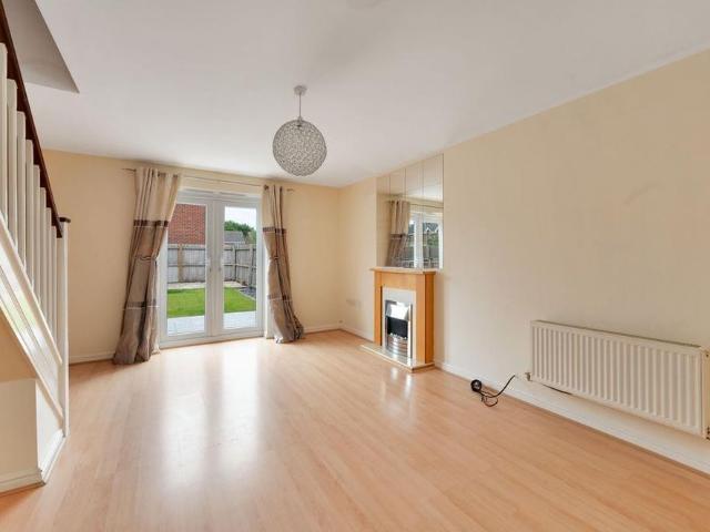 2 bedroom semi detached house to rent