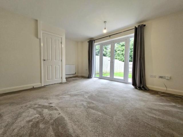 2 bedroom semi detached house to rent