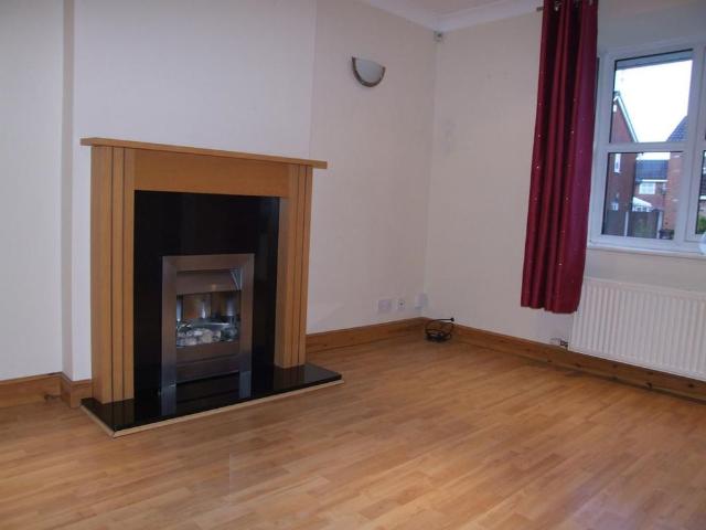 2 bedroom semi detached house to rent
