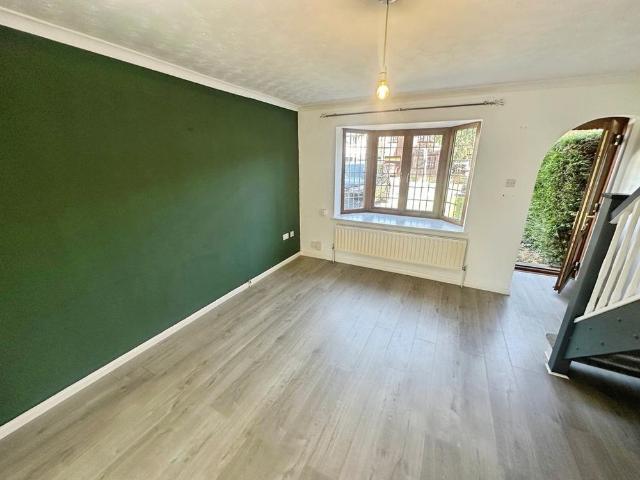 2 bedroom semi detached house to rent