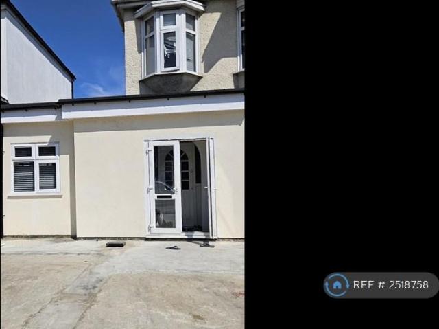 2 bedroom semi detached house to rent