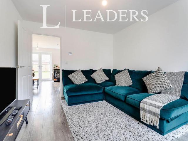 2 bedroom semi detached house to rent
