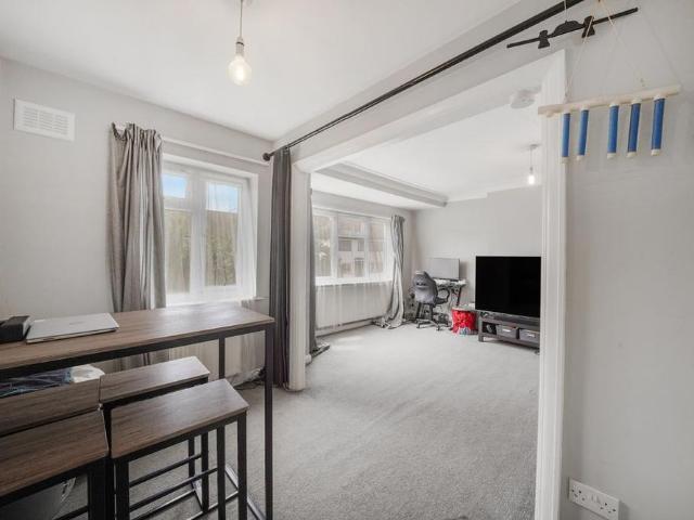 2 bedroom semi detached house to rent
