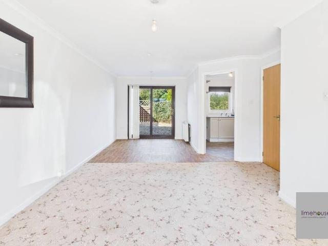 2 bedroom semi detached house to rent