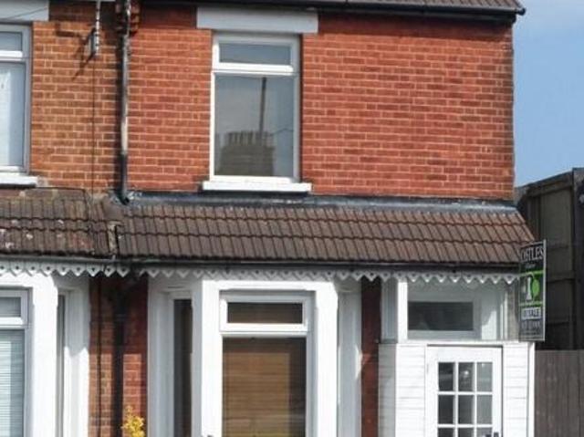 2 bedroom semi detached house to rent