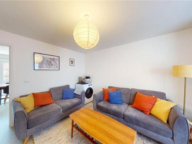 2 bedroom semi detached house to rent