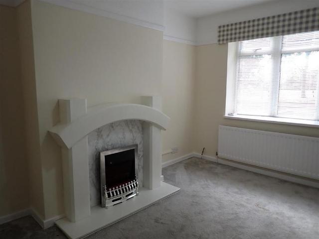 2 bedroom semi detached house to rent