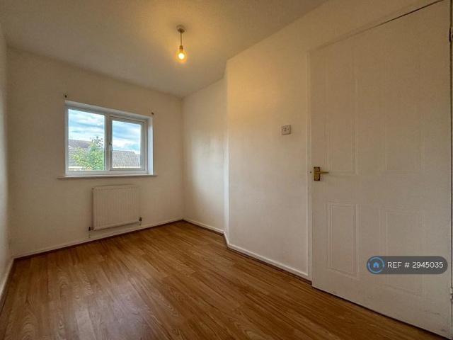 2 bedroom semi detached house to rent