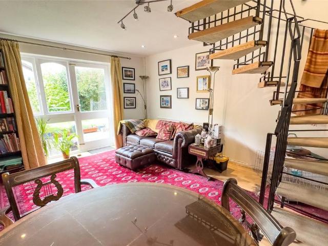 2 bedroom semi detached house to rent