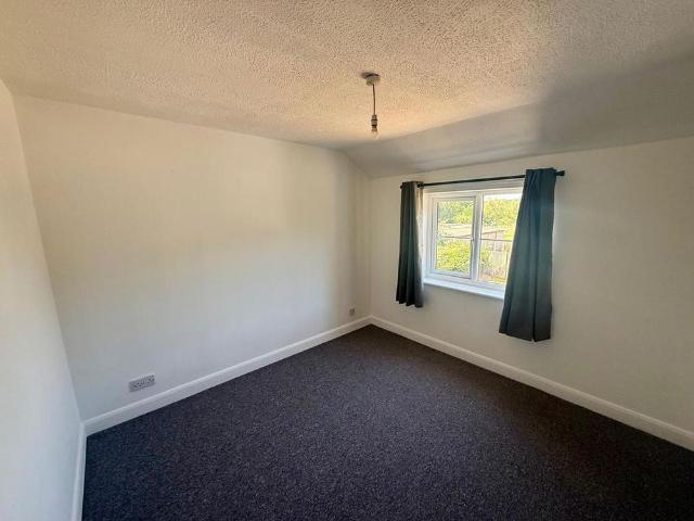 2 bedroom semi detached house to rent