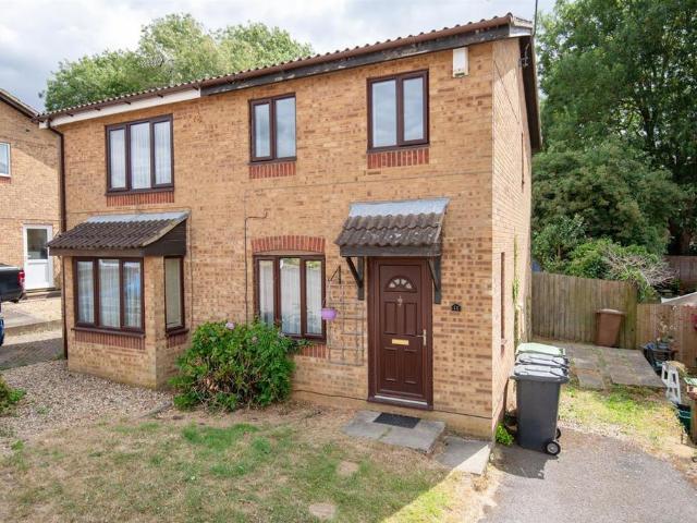 2 bedroom semi detached house to rent