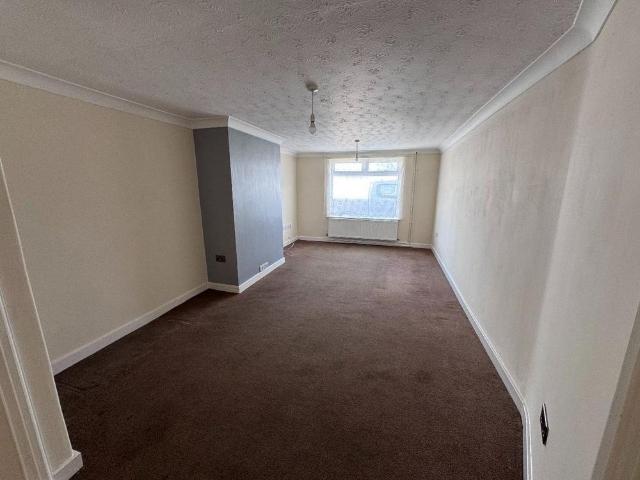 2 bedroom semi detached house to rent