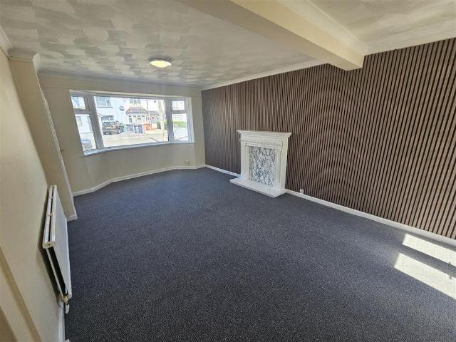 2 bedroom semi detached house to rent