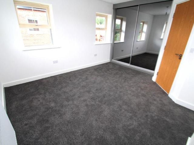 2 bedroom semi detached house to rent