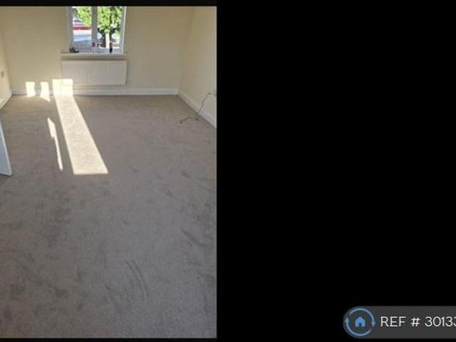 2 bedroom semi detached house to rent