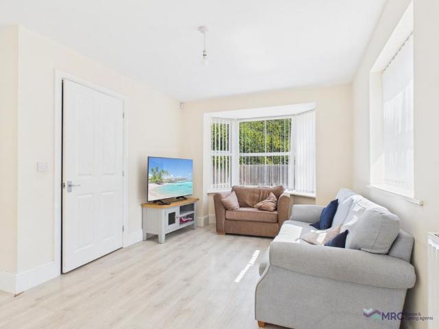 2 bedroom semi detached house to rent