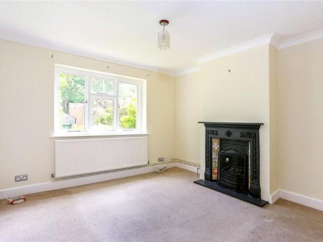 2 bedroom semi detached house to rent