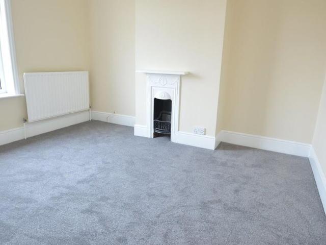 2 bedroom semi detached house to rent