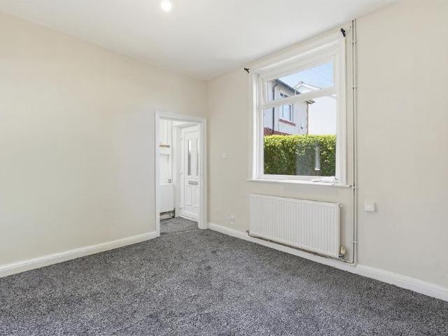 2 bedroom semi detached house to rent