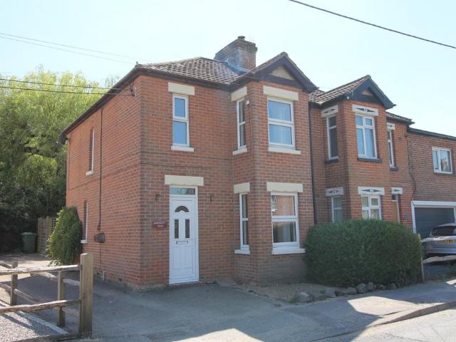 2 bedroom semi detached house to rent