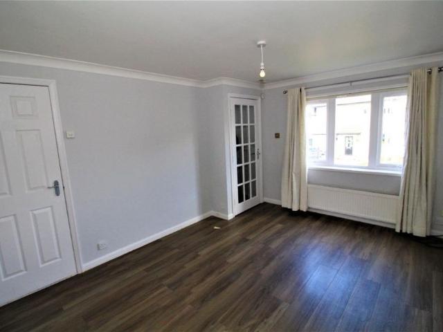2 bedroom semi detached house to rent