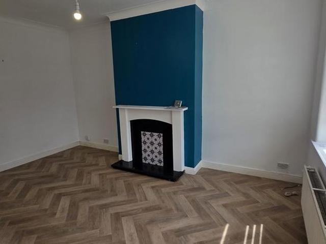 2 bedroom semi detached house to rent