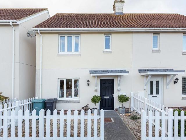 2 bedroom semi detached house to rent
