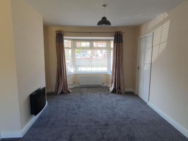 2 bedroom semi detached house to rent