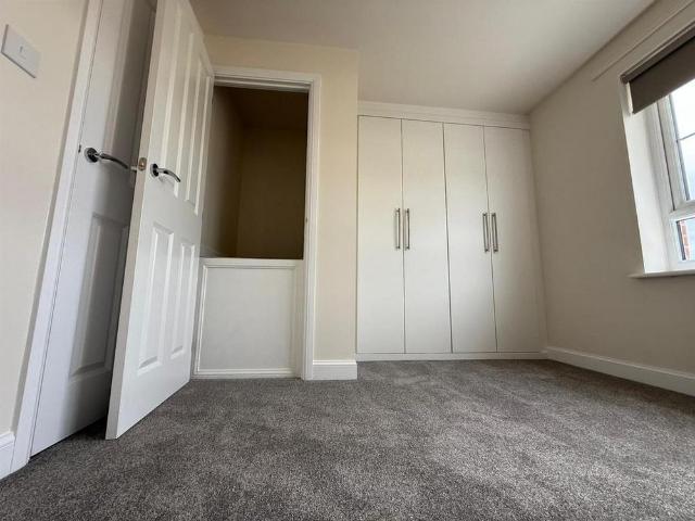 2 bedroom semi detached house to rent