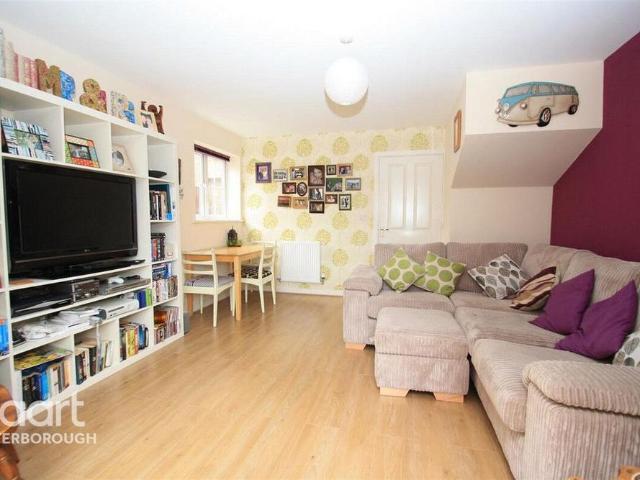 2 bedroom semi detached house to rent