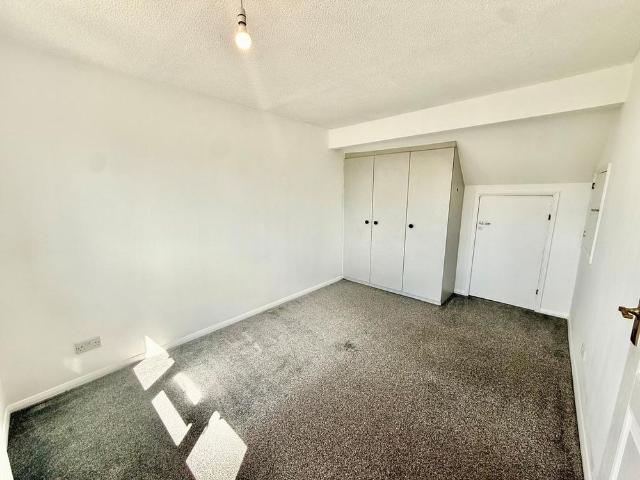 2 bedroom semi detached house to rent