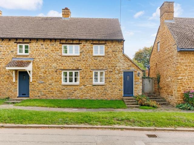 2 bedroom semi detached house to rent