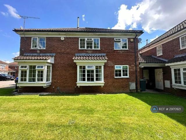 2 bedroom semi detached house to rent