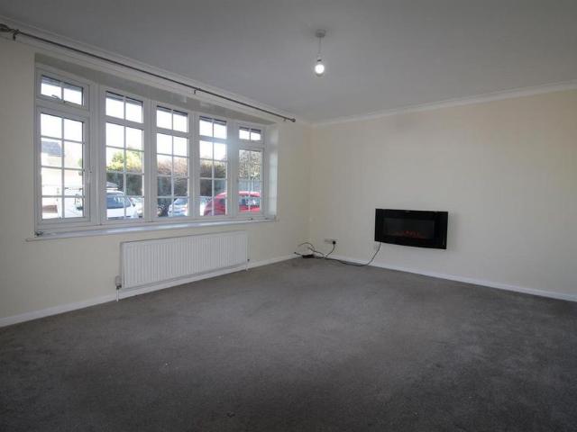 2 bedroom semi detached house to rent