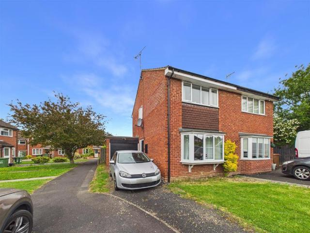 2 bedroom semi detached house to rent