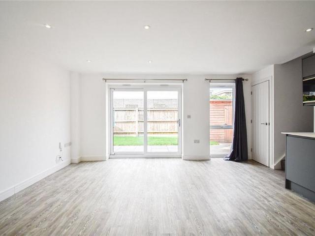 2 bedroom semi detached house to rent