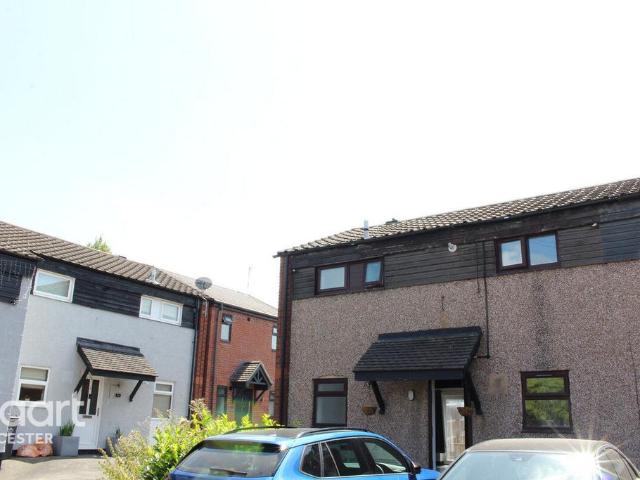 2 bedroom semi detached house to rent