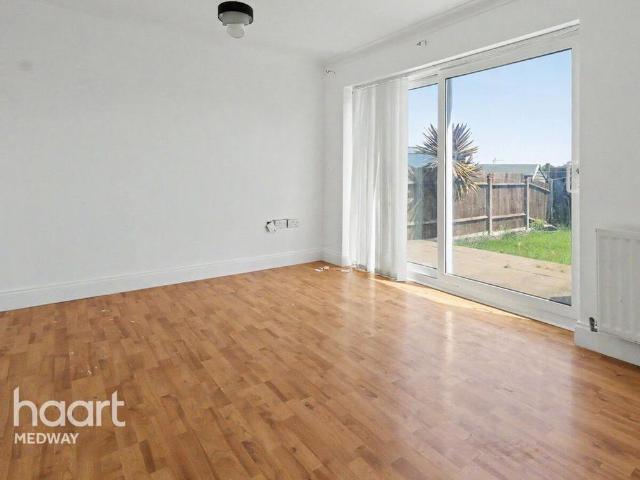 2 bedroom semi detached house to rent