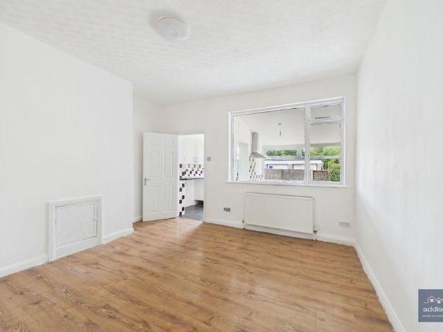 2 bedroom semi detached house to rent